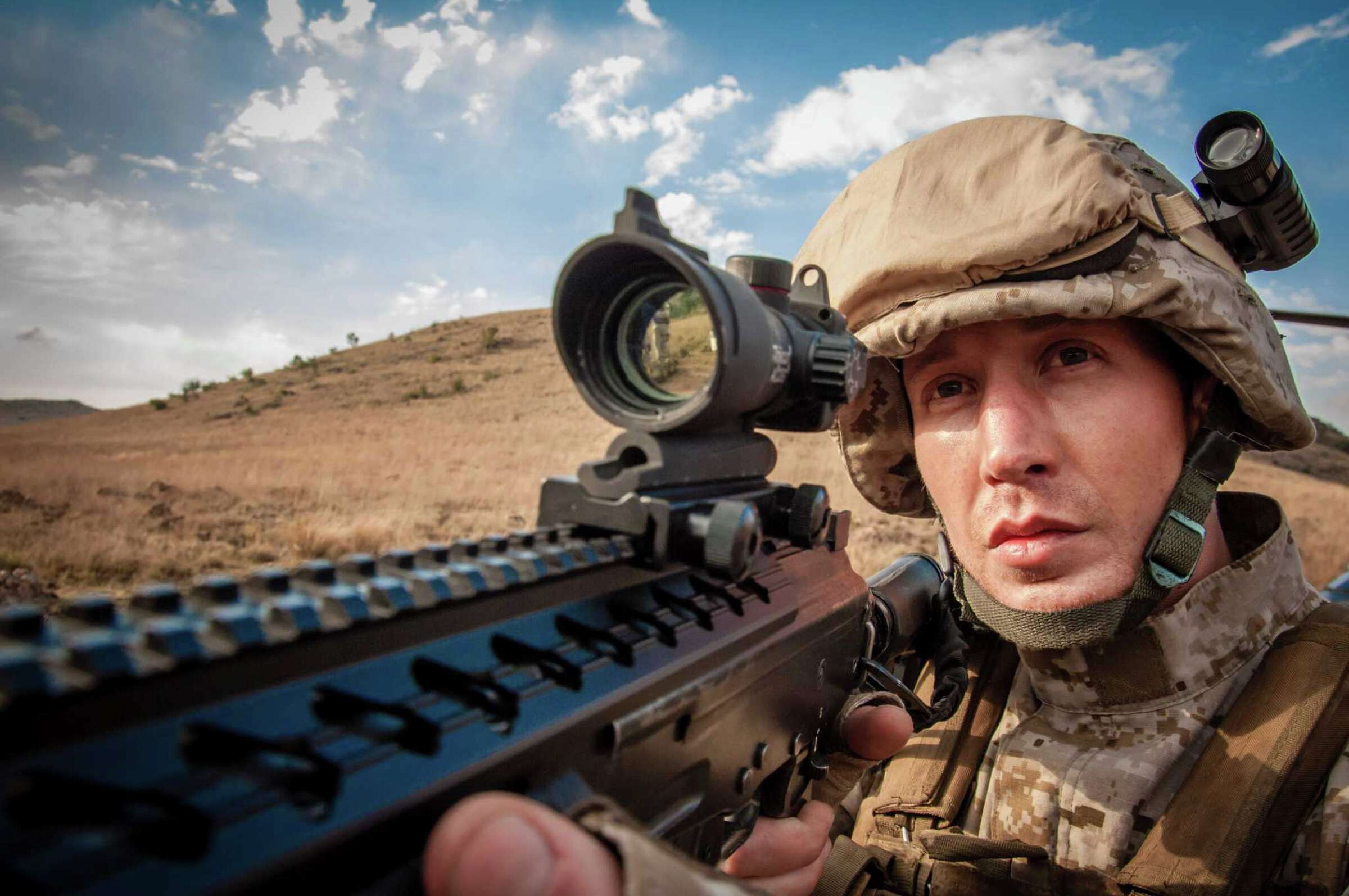 Manning 'Alien Outpost’ with Jabbar Raisani