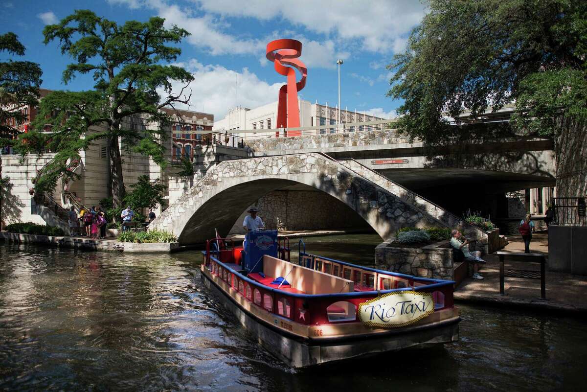 Landry's, two other hopefuls float proposals for River Walk barges