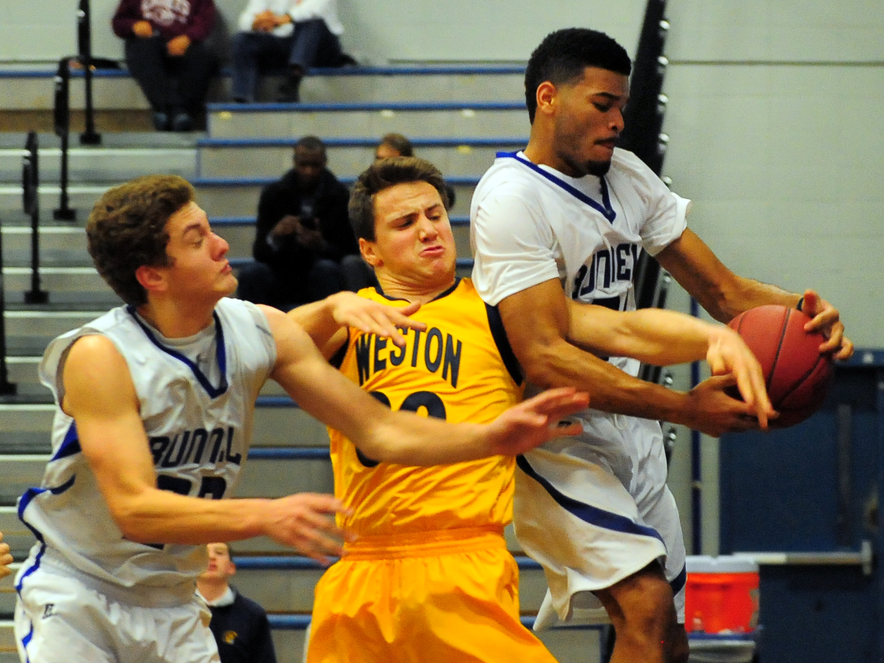 Bunnell tops Weston for 12th straight victory
