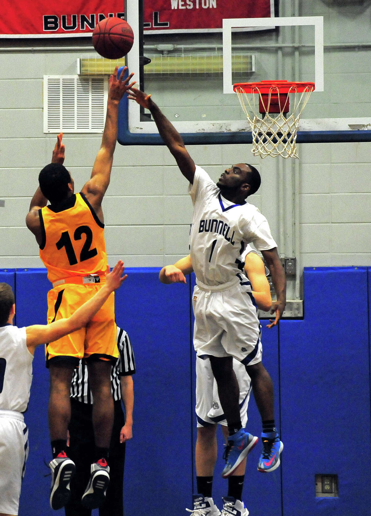 Bunnell tops Weston for 12th straight victory