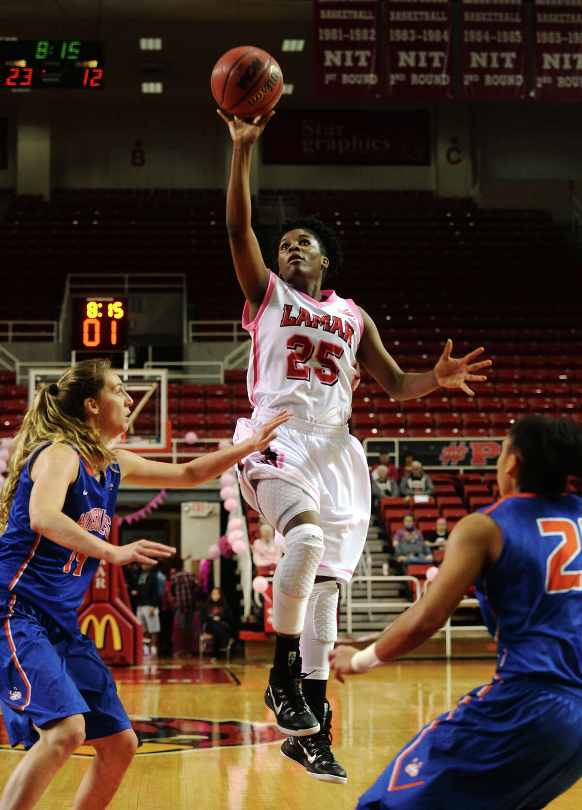 Lady Cards stay in first with win against HBU