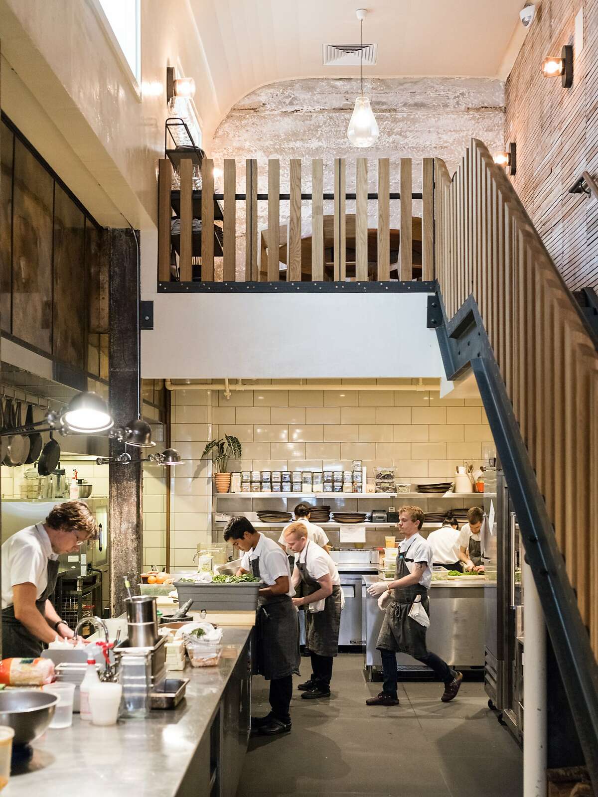 Restaurant review: The Progress takes flight