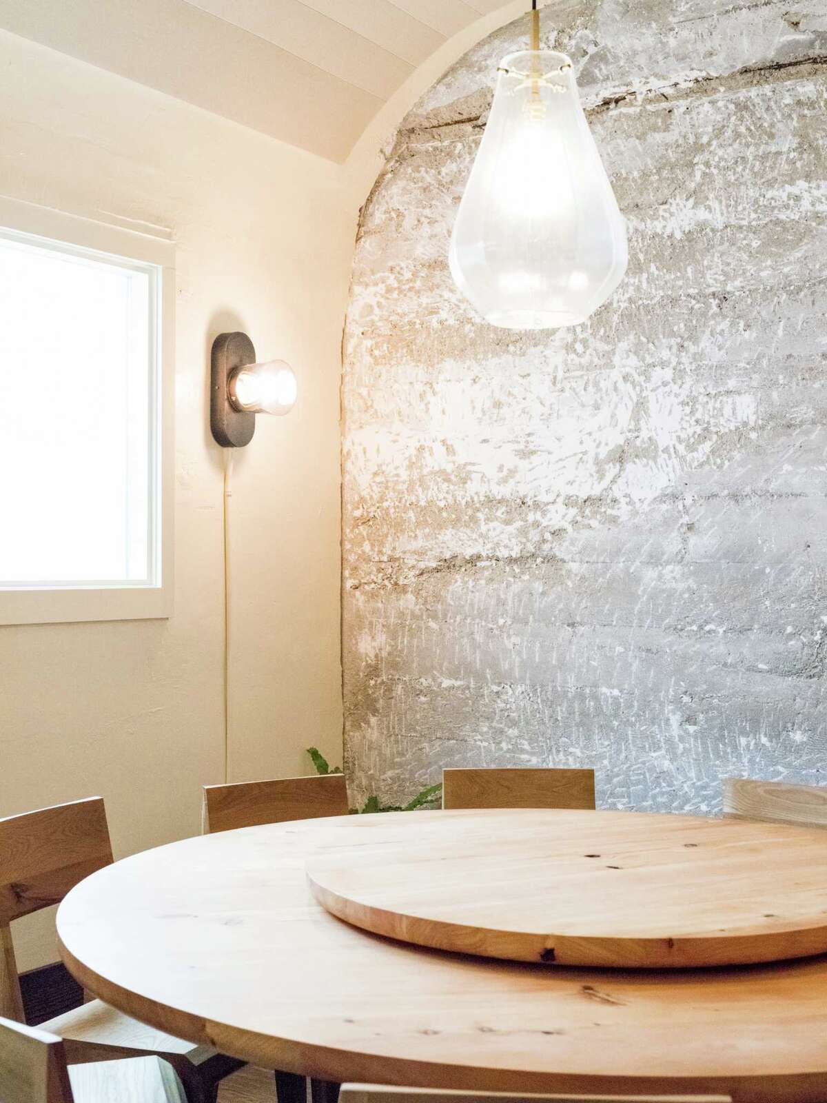 Restaurant review: The Progress takes flight