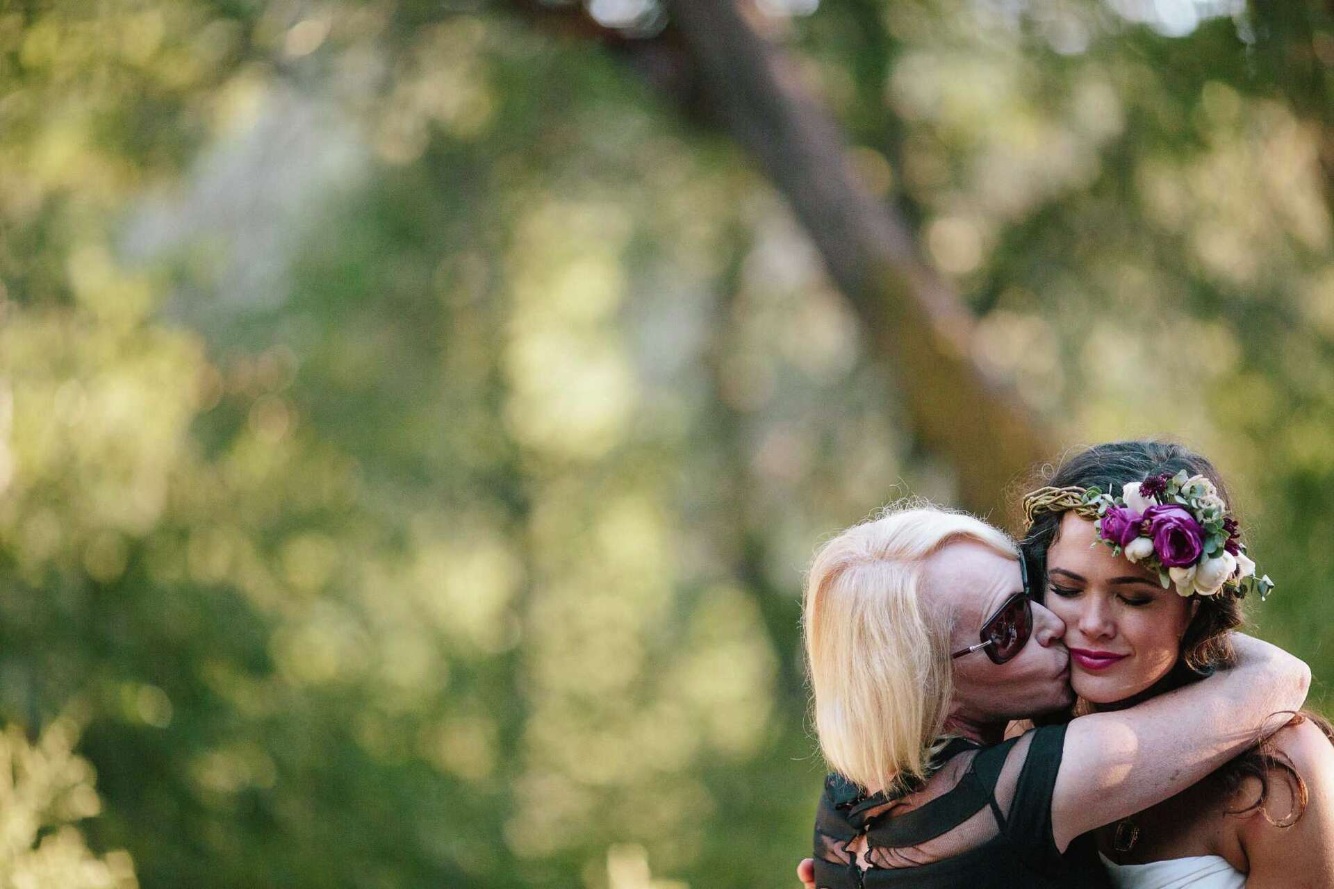 Couple tie the knot in earthly Ben Lomond wedding