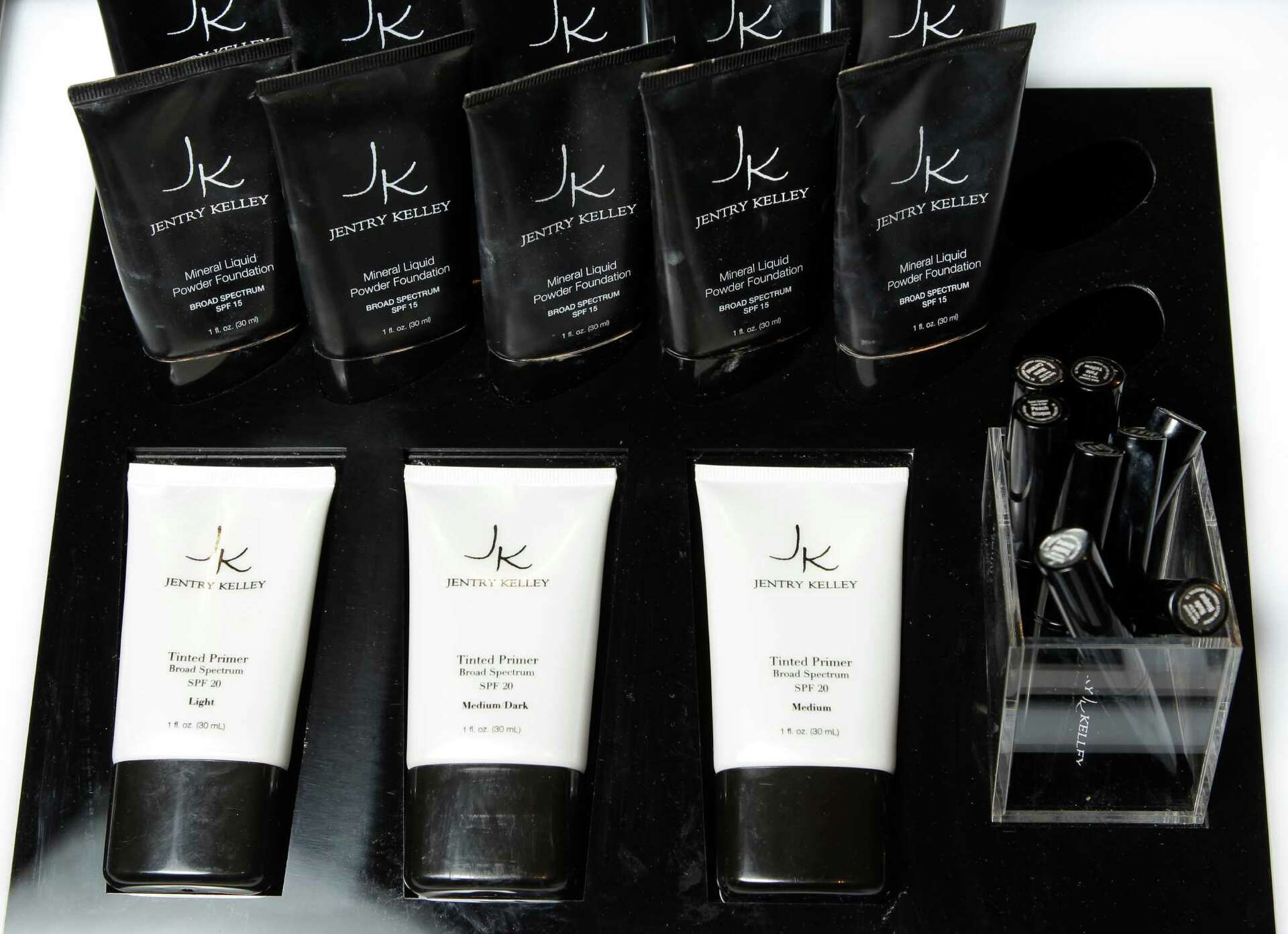 Makeup artist Jentry Kelley uplifts women with her cosmetics line