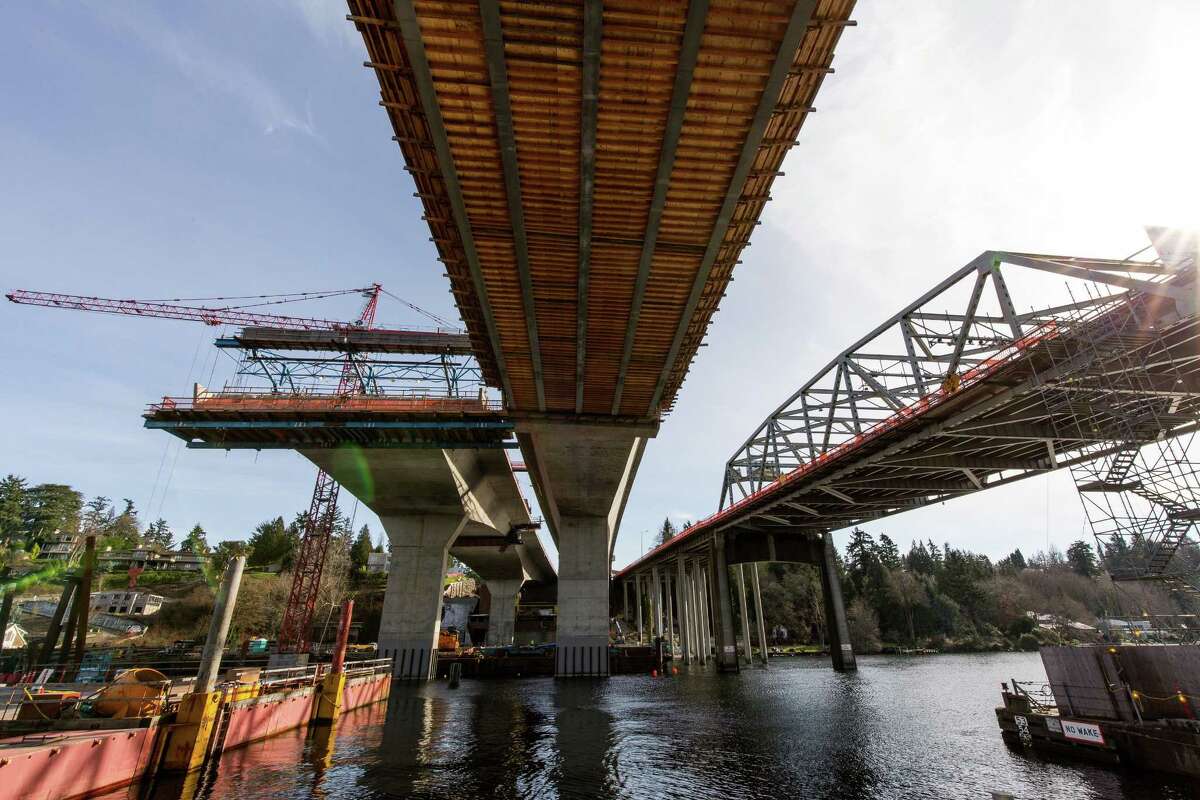 New 520 bridge hits milestone
