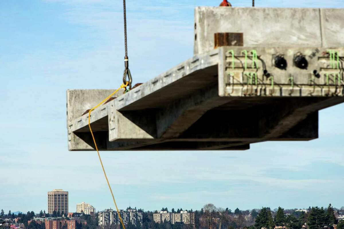 New 520 bridge hits milestone