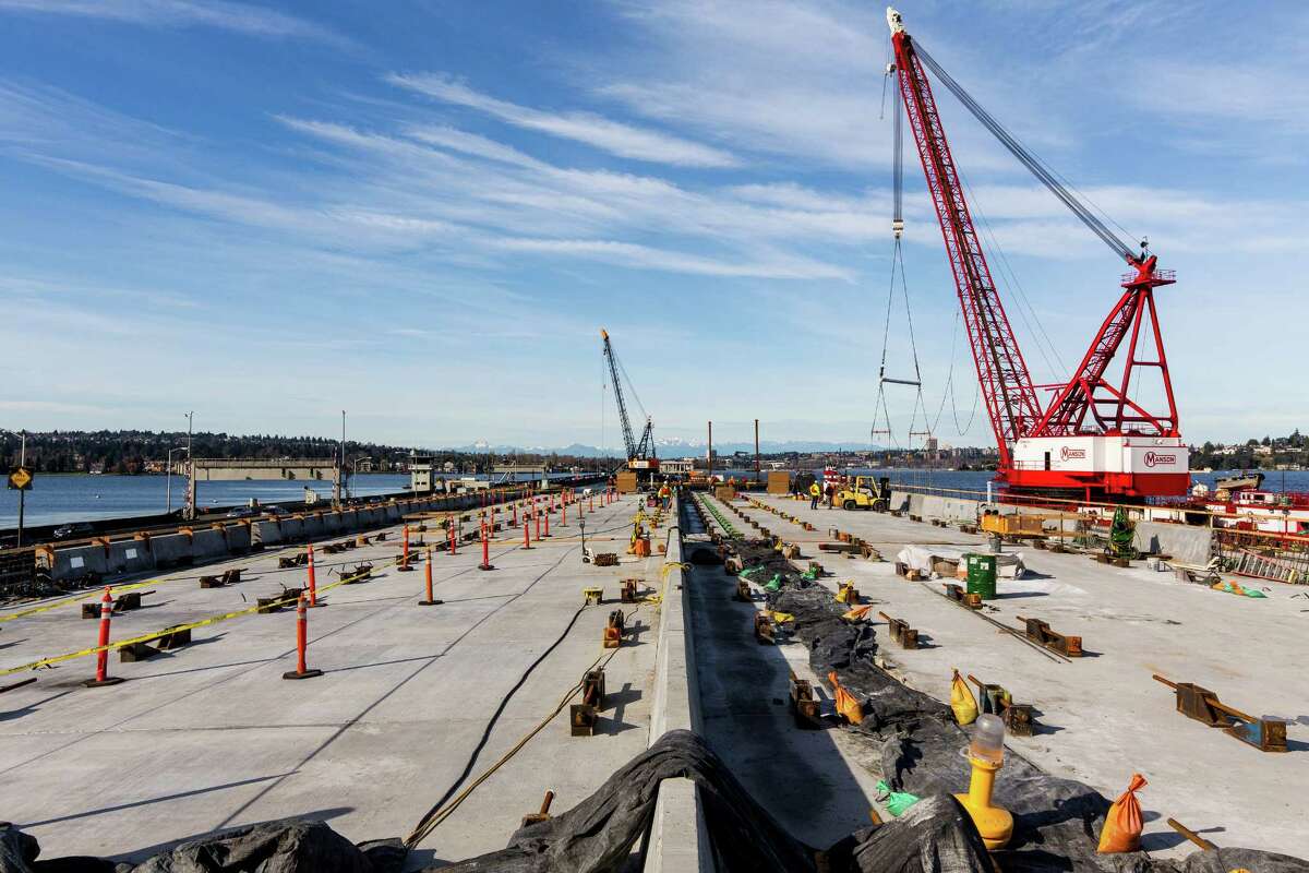 New 520 bridge hits milestone