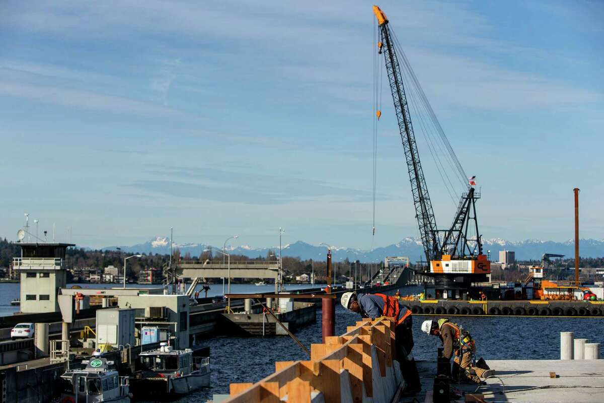 New 520 bridge hits milestone