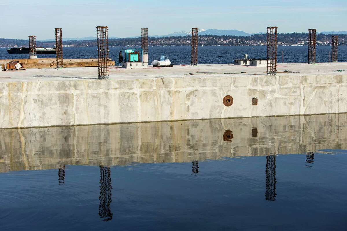 New 520 bridge hits milestone