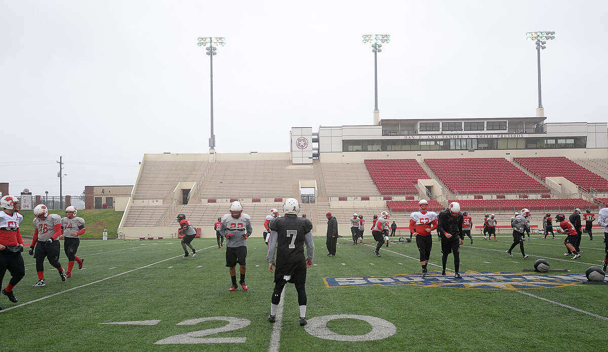 Lamar football starts spring practice amid dreary conditions