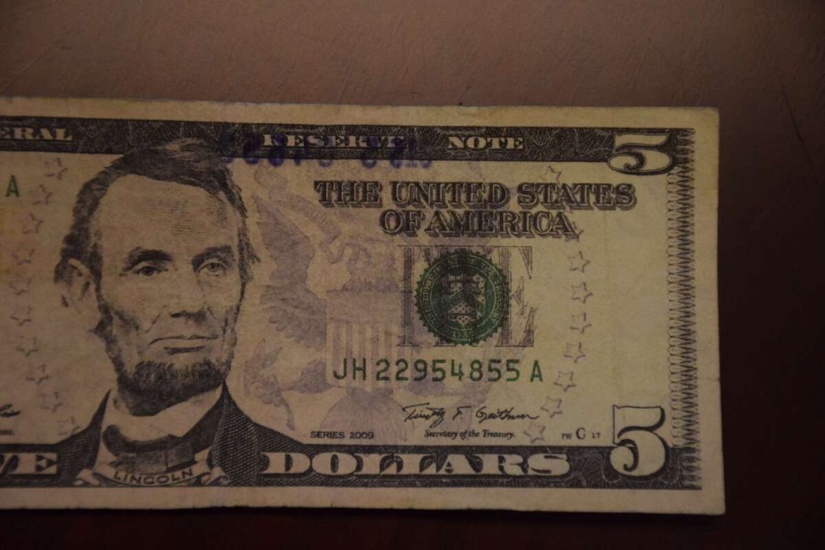 Houston-area police find fake ‘movie money’ after pursuit