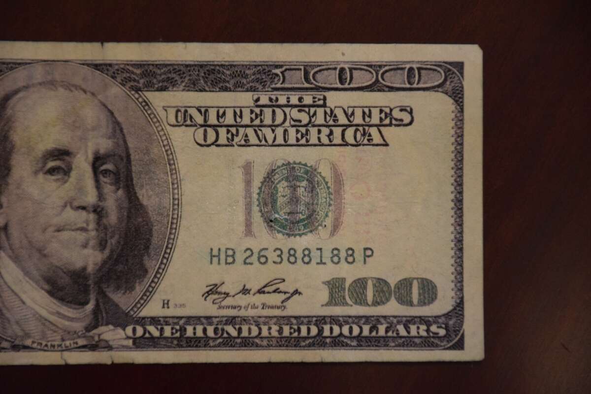 Houston-area police find fake ‘movie money’ after pursuit