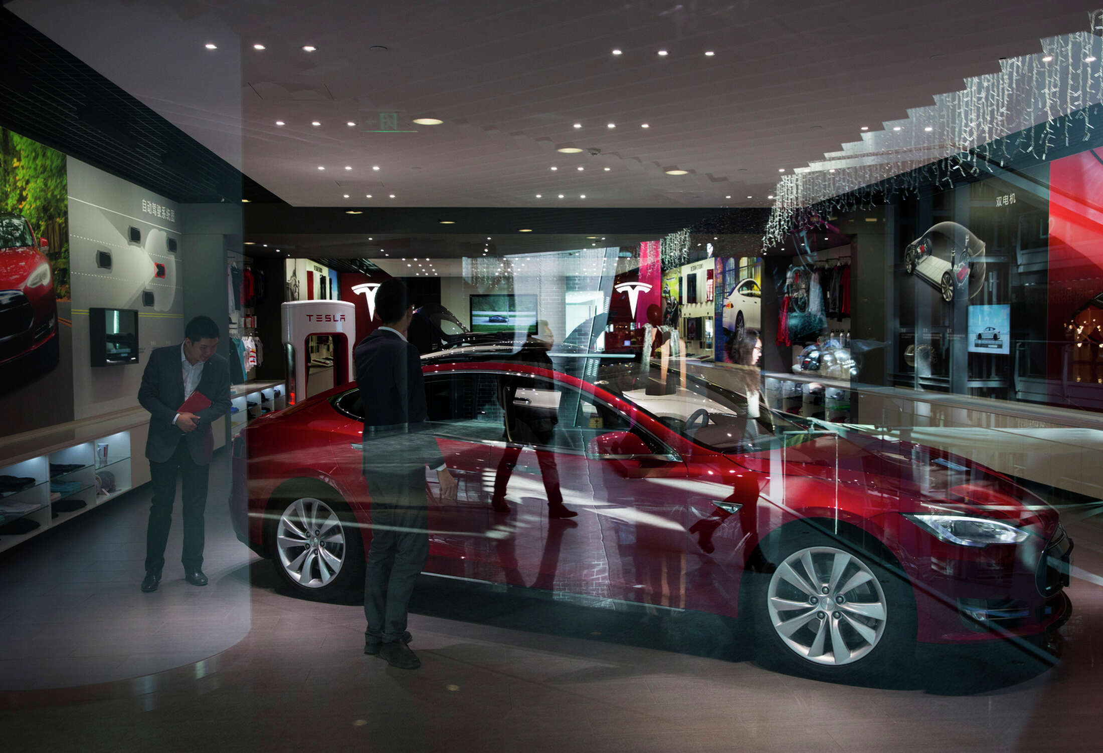 Apple, Tesla alliance still makes most sense for electric car