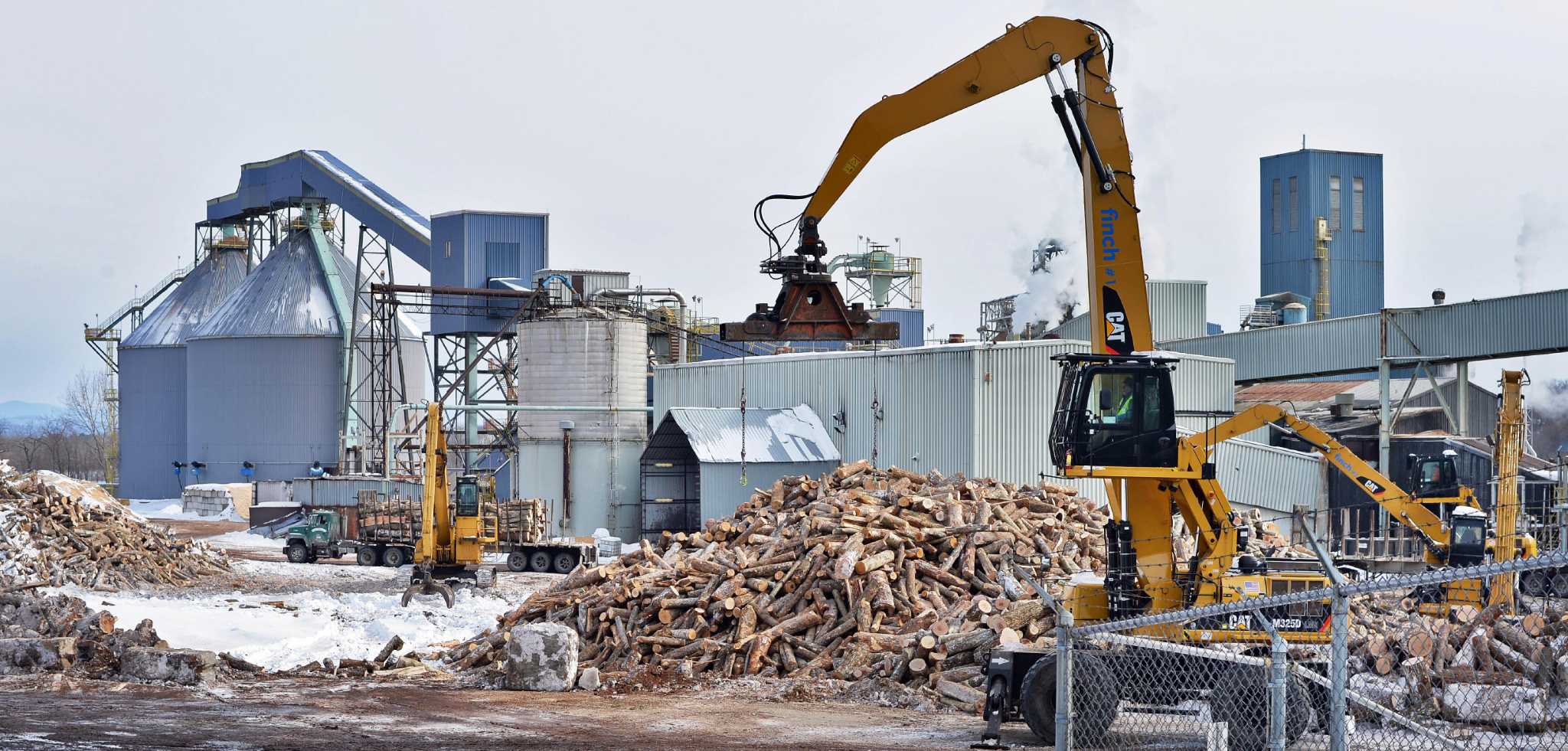 Paper mill spills 2M gallons of wastewater into Hudson