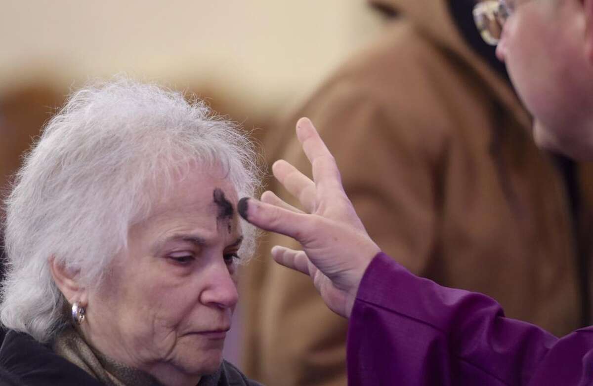 Photos: Christians embrace Ash Wednesday