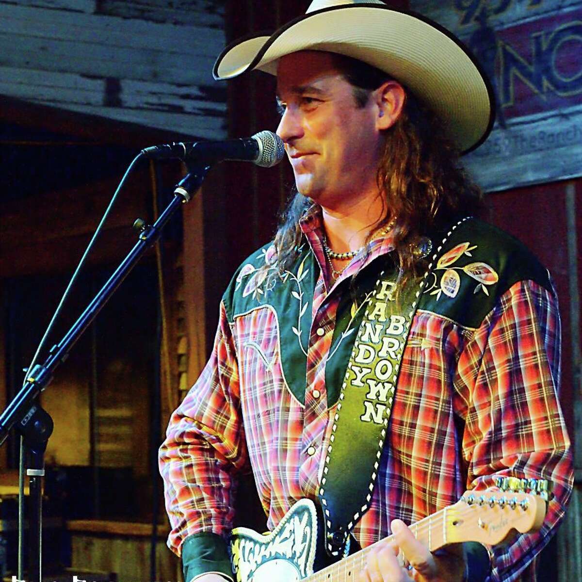 Country music purists flock to RodeoHouston's 'Hideout' tent