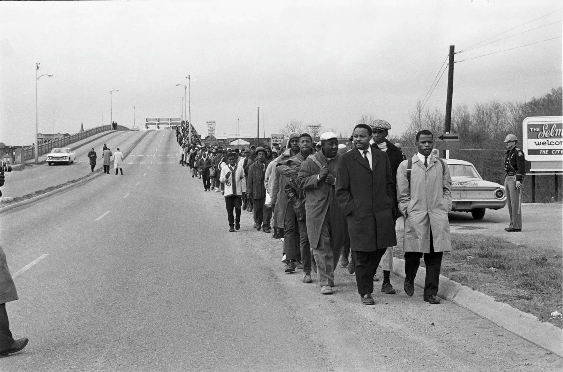 Unseen photos from Selma march revealed in new University of Texas archive