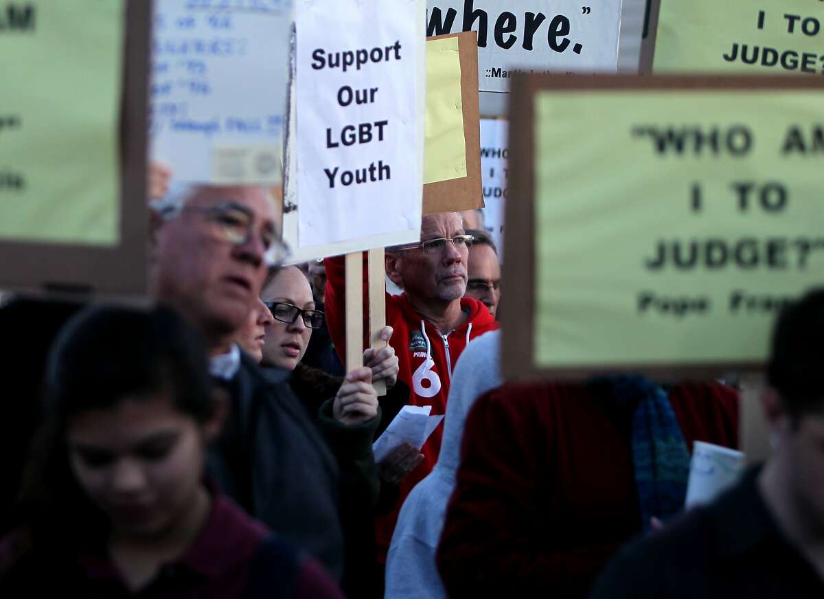 Prominent Catholics call on pope to oust S.F. archbishop