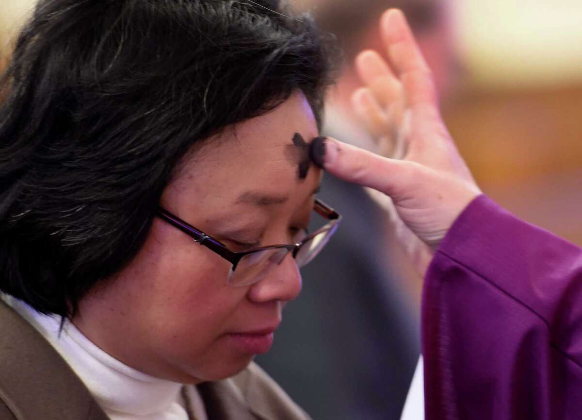 Photos: Christians embrace Ash Wednesday