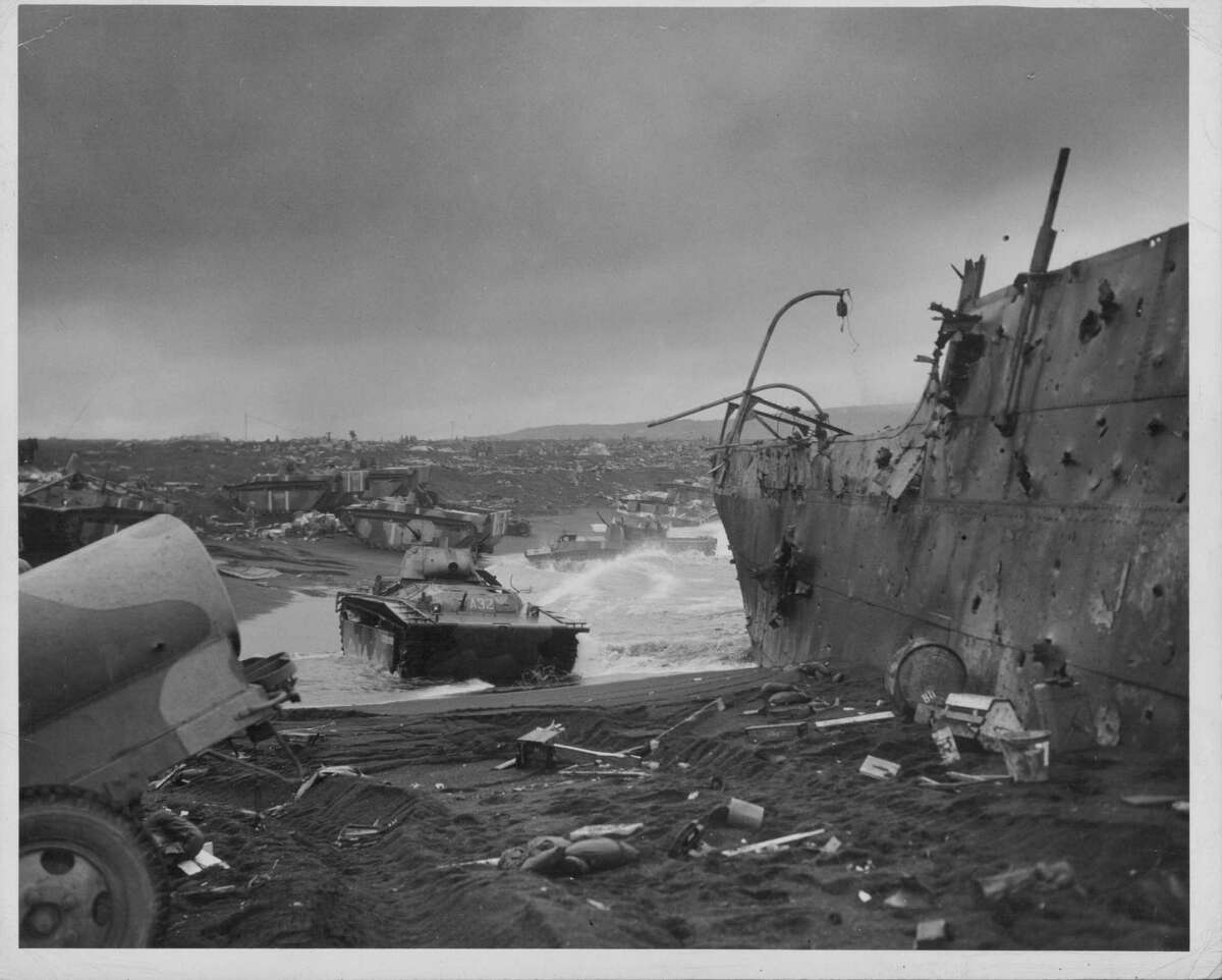 PHOTOS: U.S. remembers 70th anniversary of the Battle of Iwo Jima
