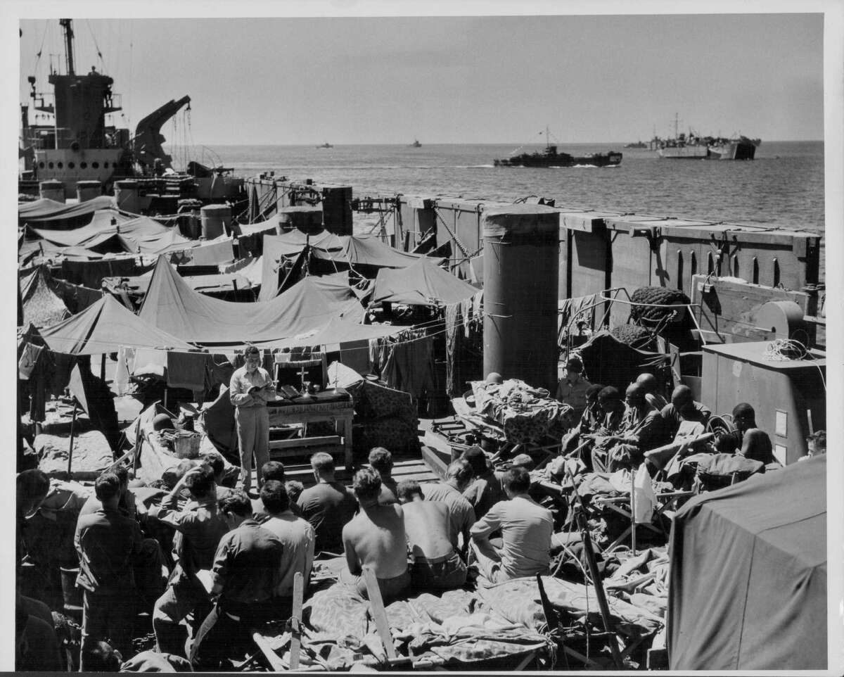PHOTOS: U.S. remembers 70th anniversary of the Battle of Iwo Jima