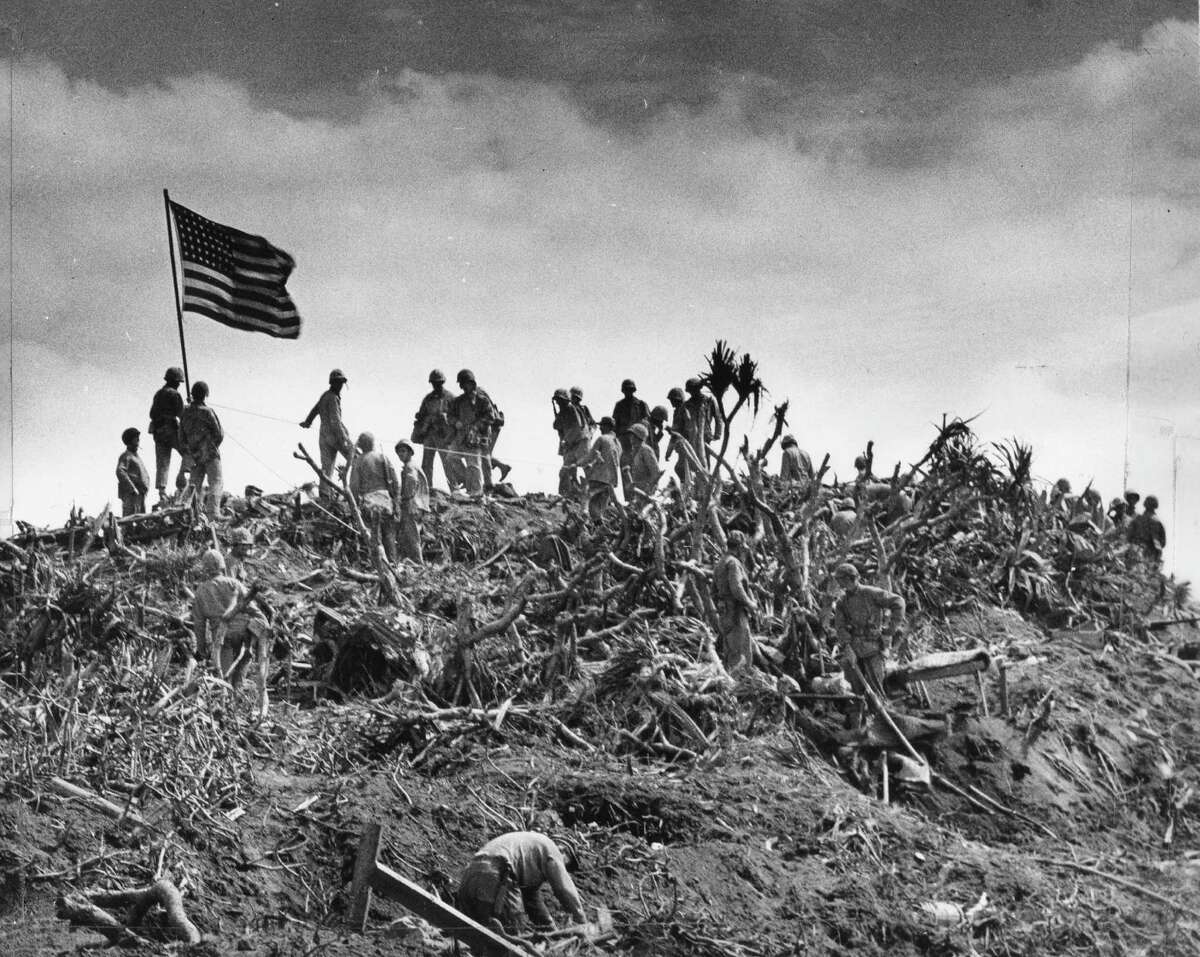 PHOTOS: U.S. remembers 70th anniversary of the Battle of Iwo Jima