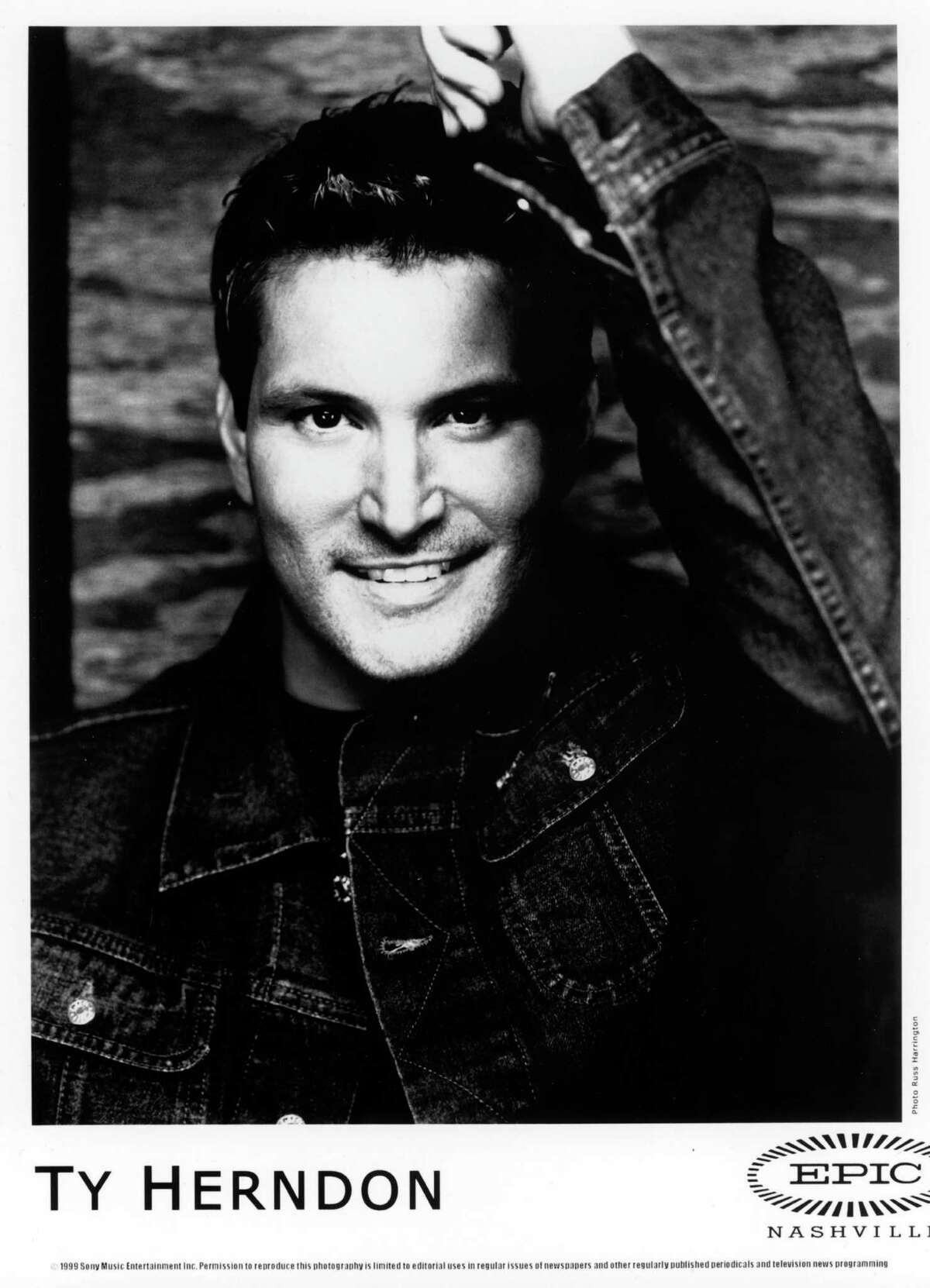 Gay Country Star Headlines Houston Human Rights Campaign Gala