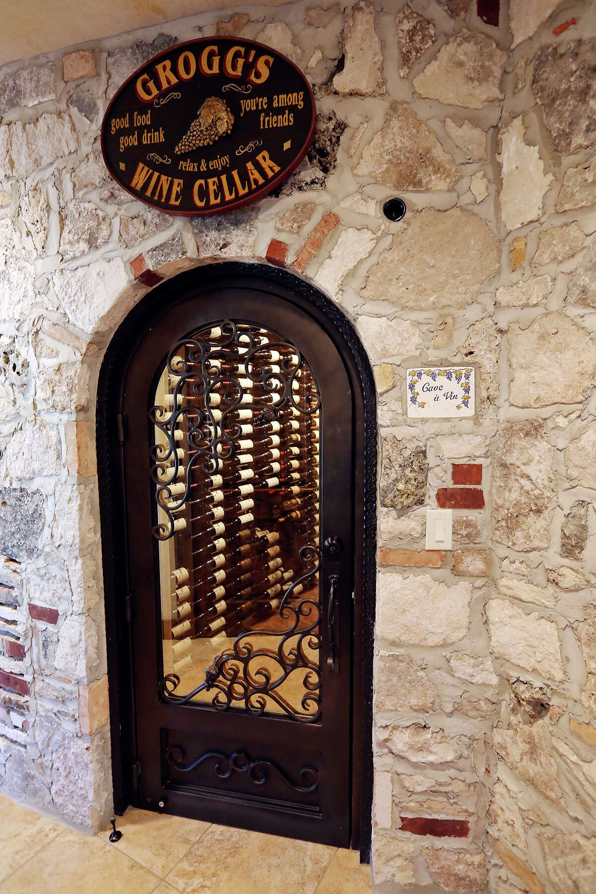 Spaces: Don and Donna Grogg