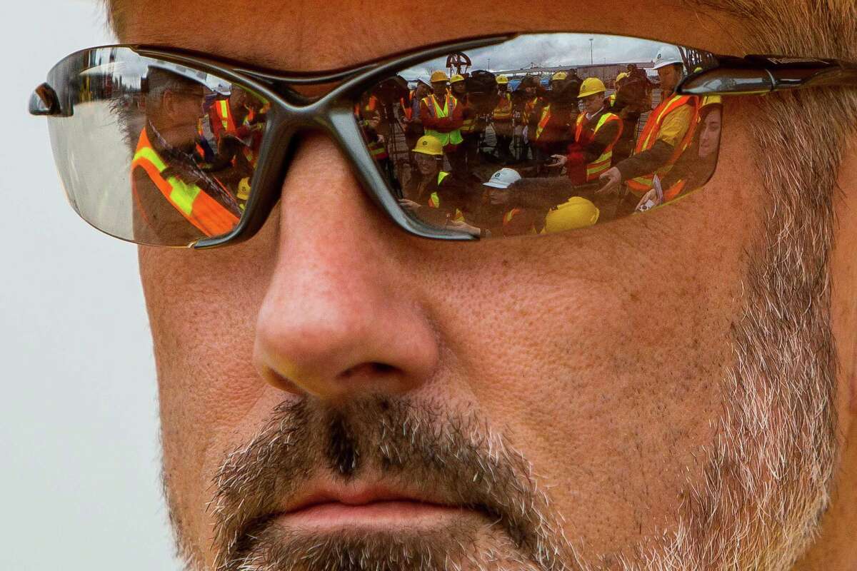 Bertha digs way to rescue pit