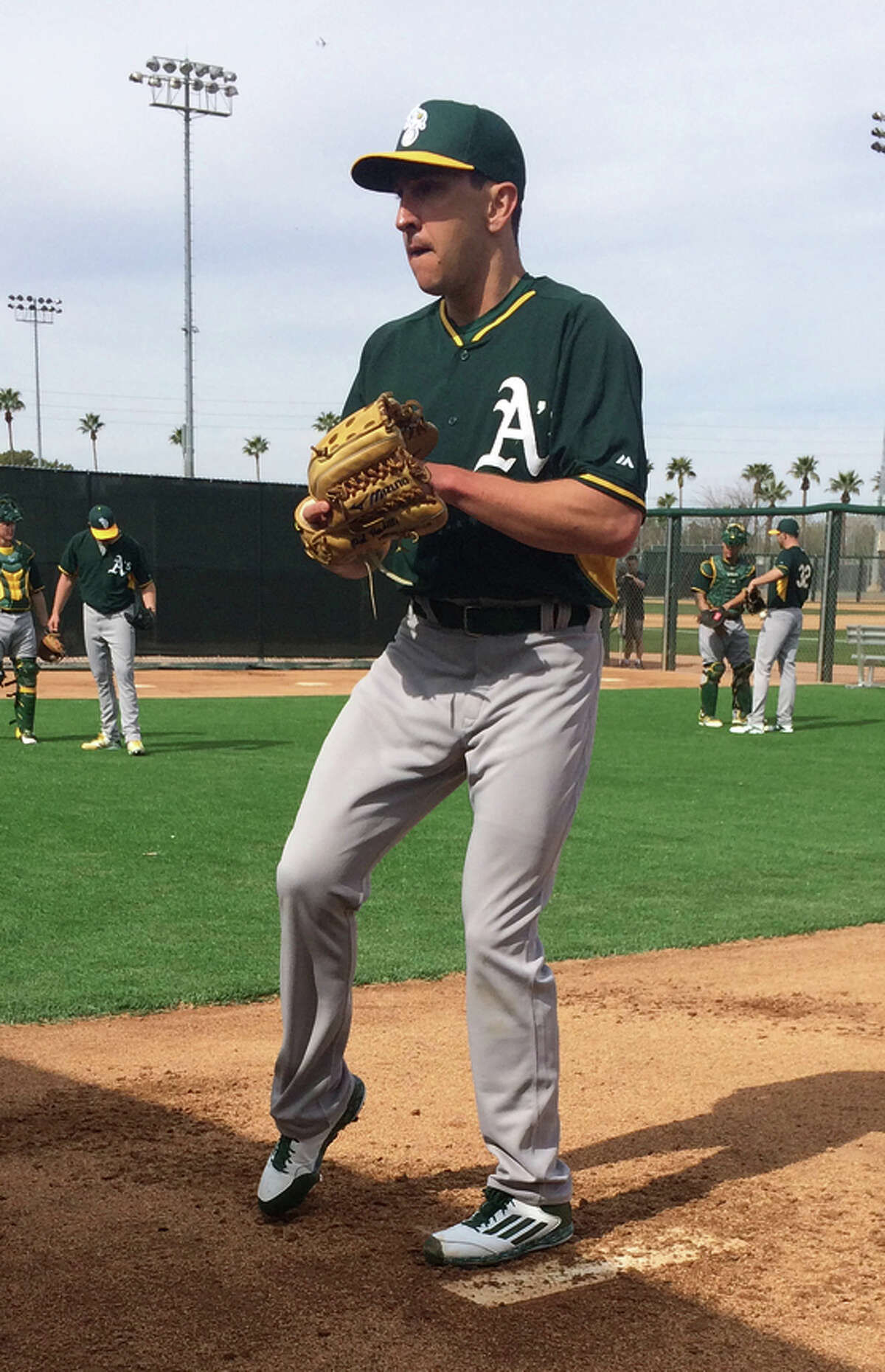 A’s: Pat Venditte’s two-way pitch to make squad