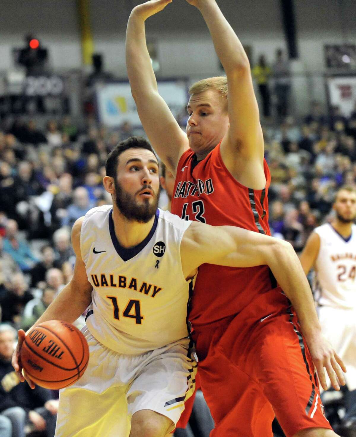 Danes grind out another