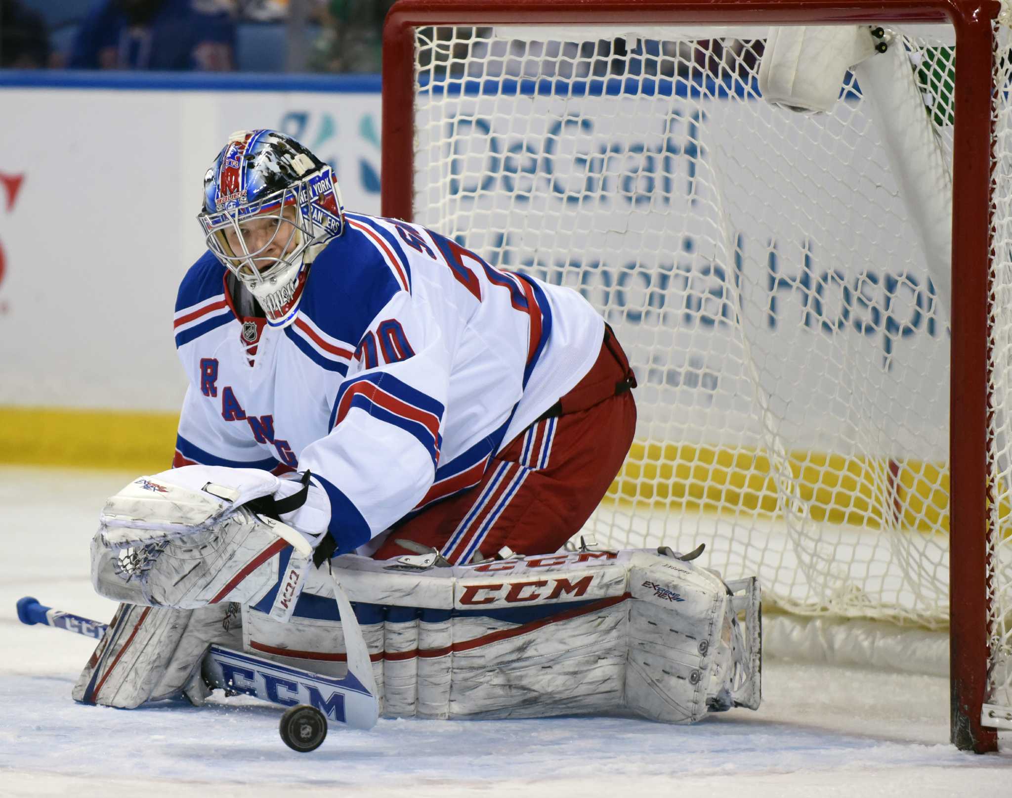 Rangers goalie wins NHL debut