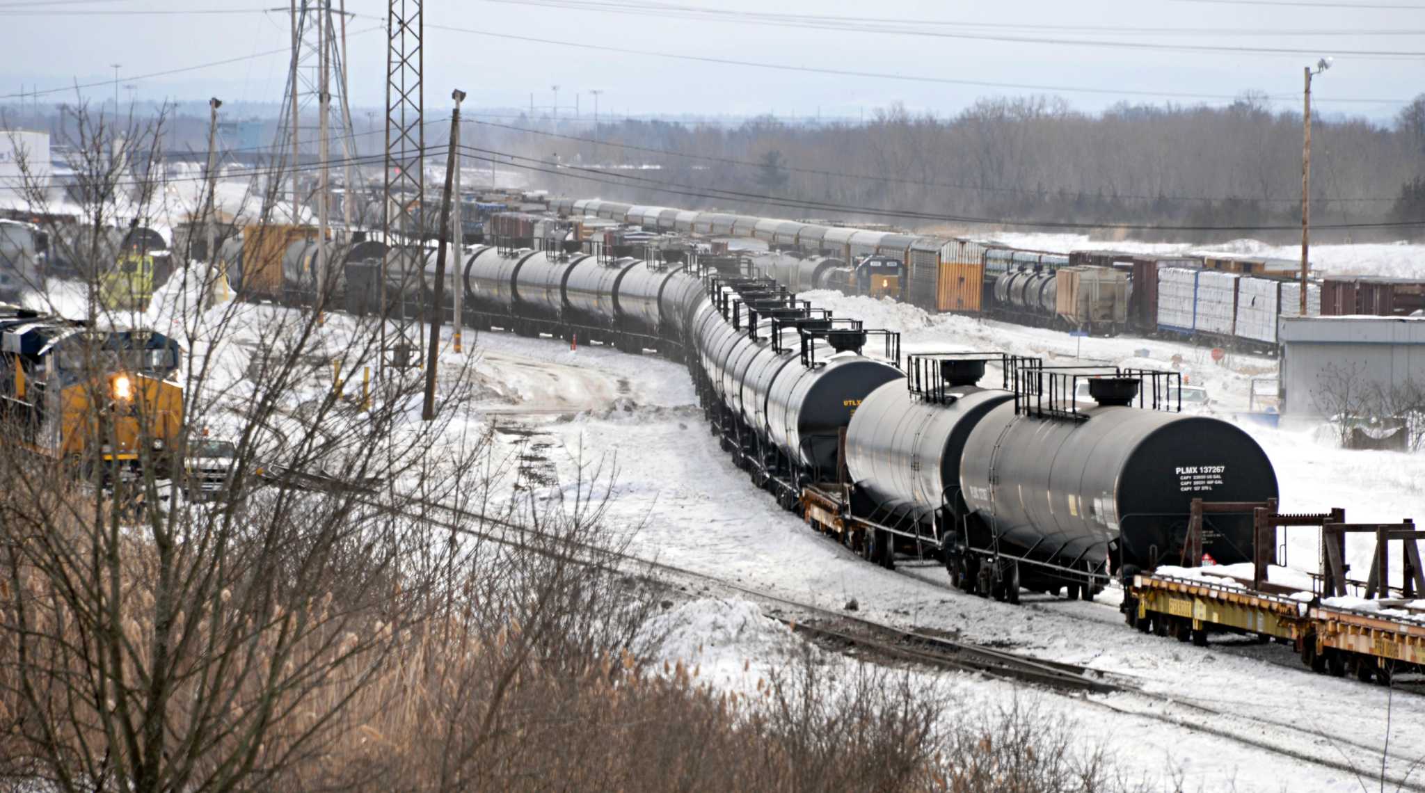 Oil trains sidetrack states