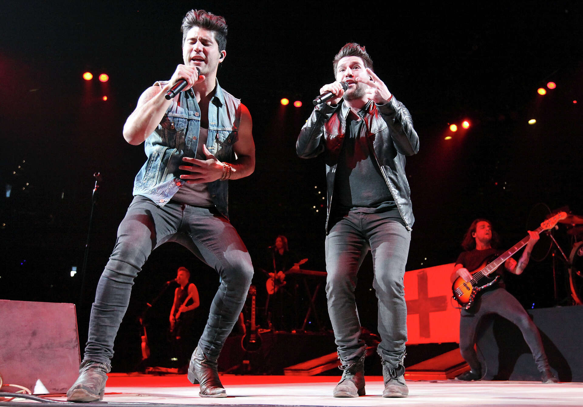 Dan + who? 'They’re hot.’
