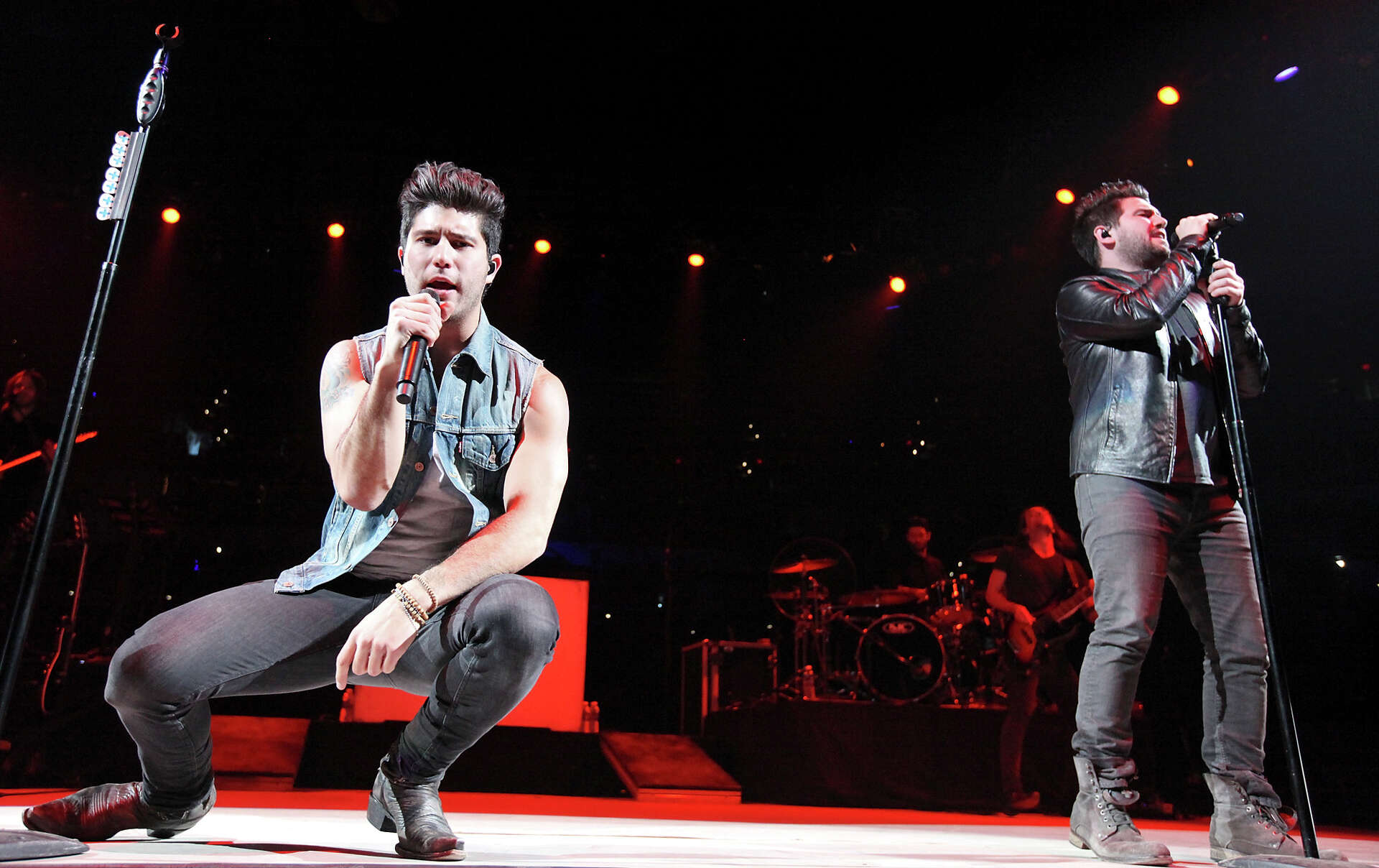 Dan + who? 'They’re hot.’