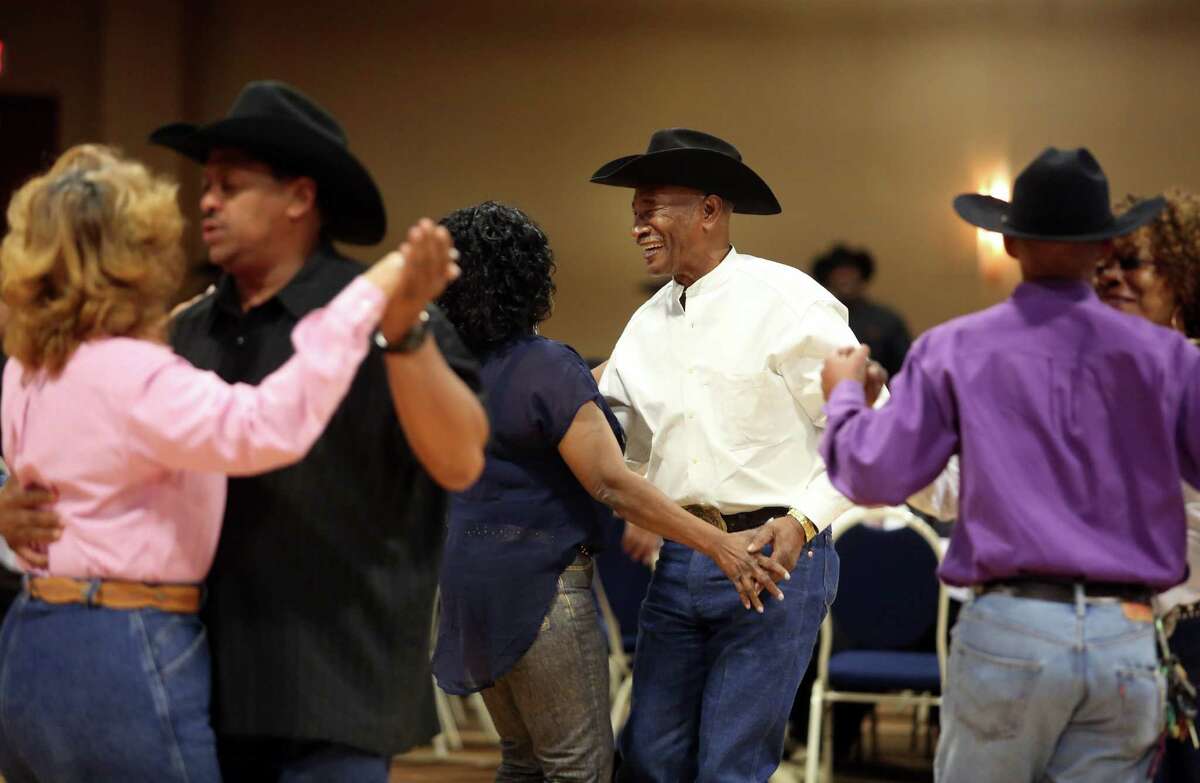 Party to kick off trail rides