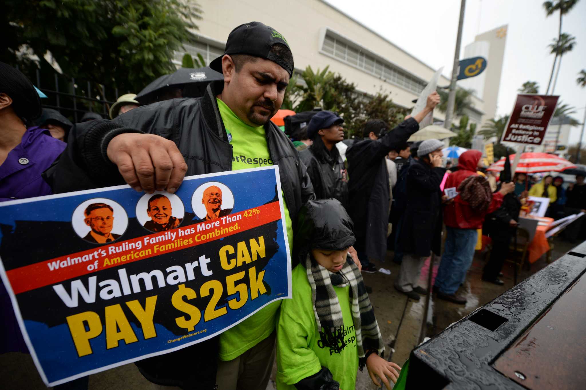 Walmart wages: By the numbers