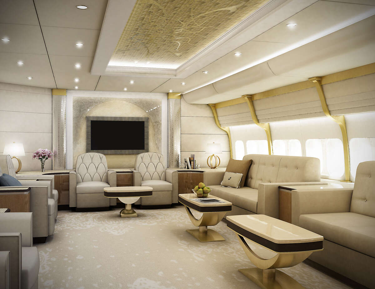 Check out a VIP Boeing 747-8