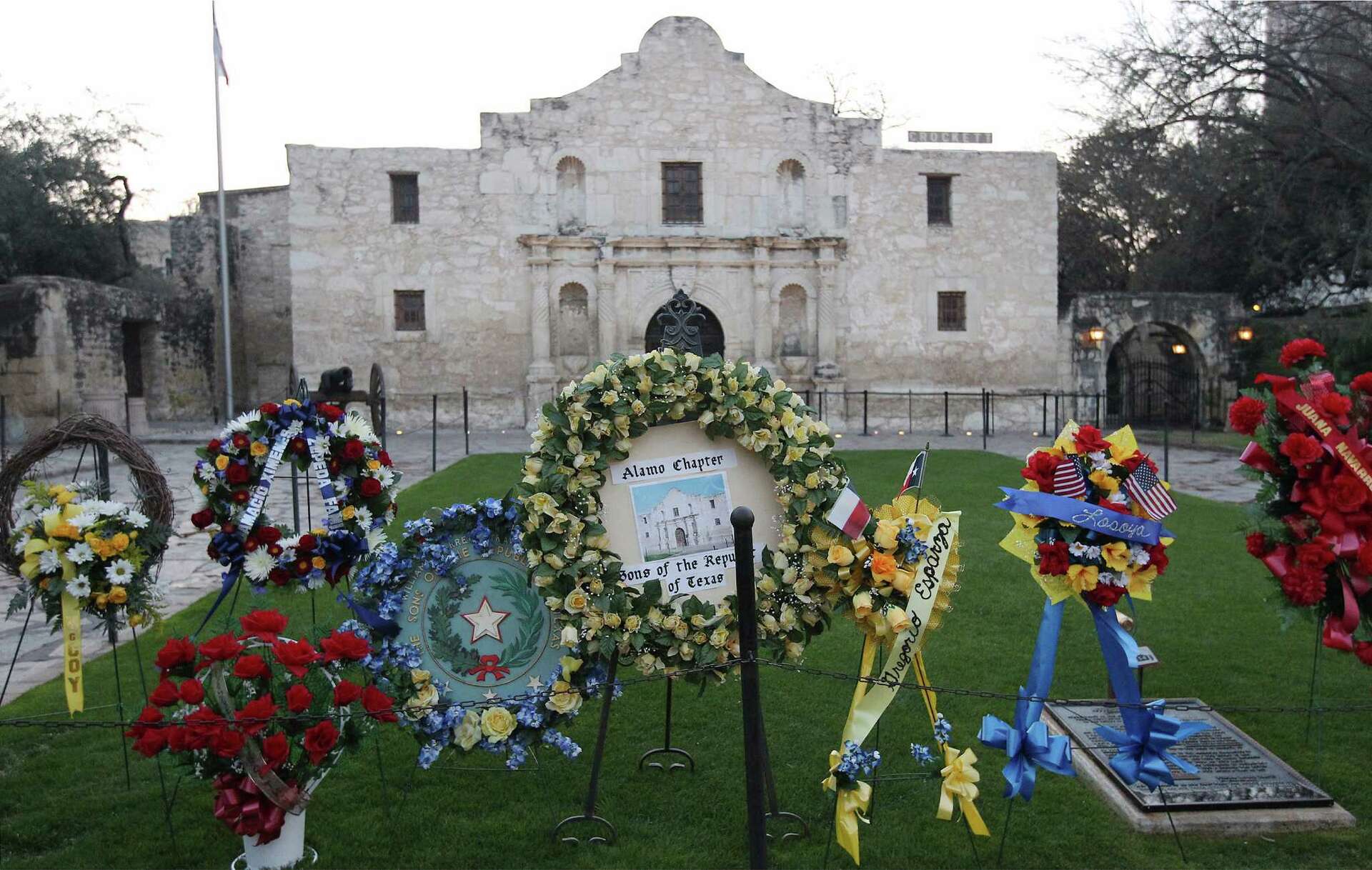 True tales of valor emerged from the Alamo