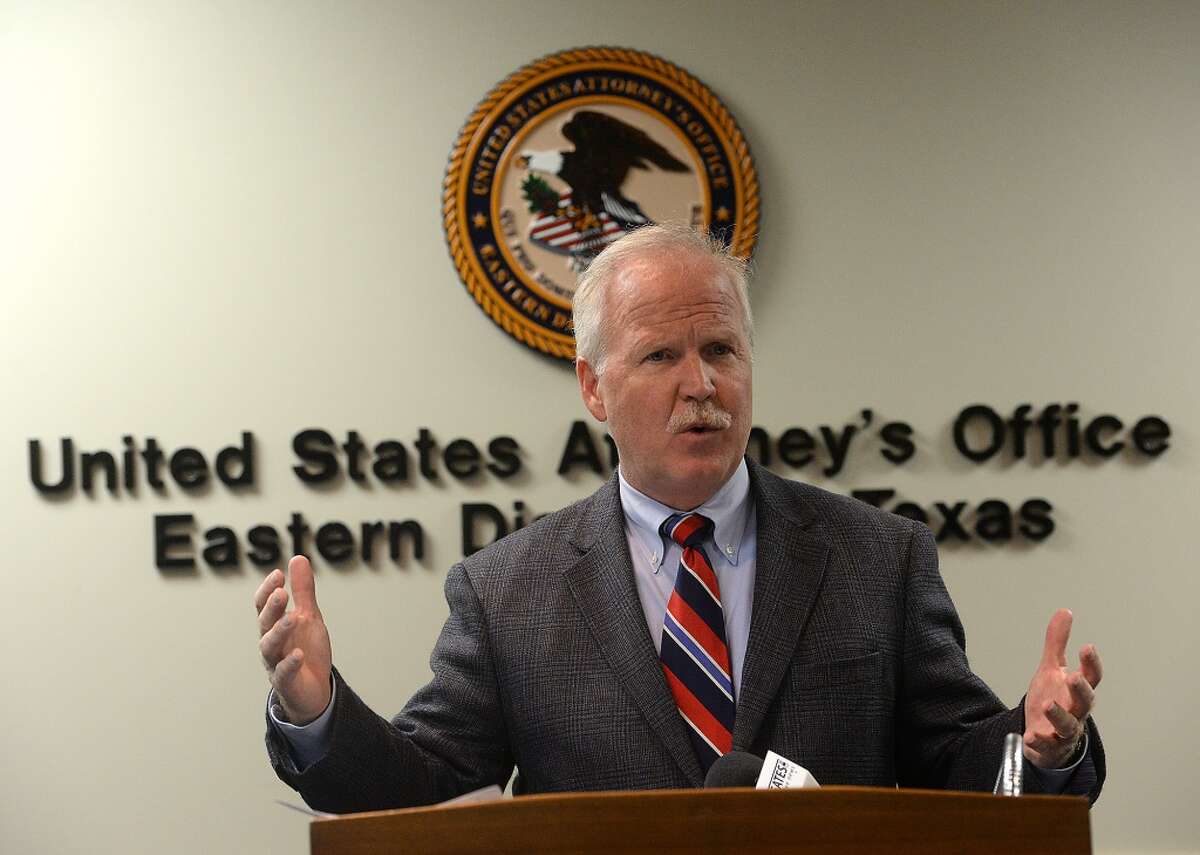 Border agent indicted in beheading death of Honduran man