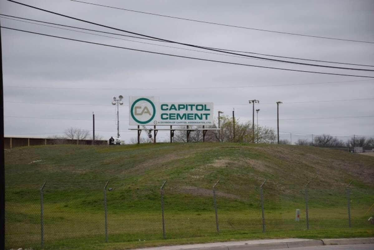 Explosion at cement plant in San Antonio burns 3