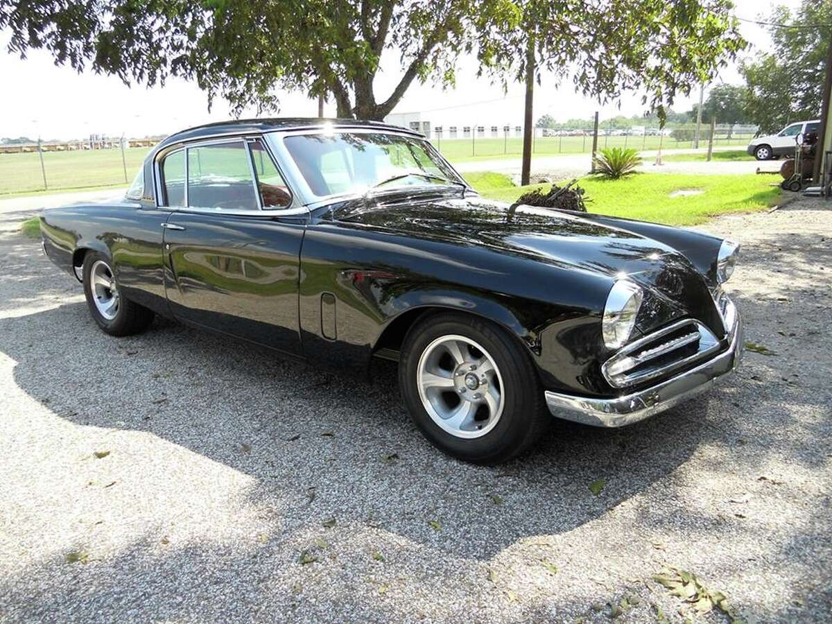 Car show includes parade from the past