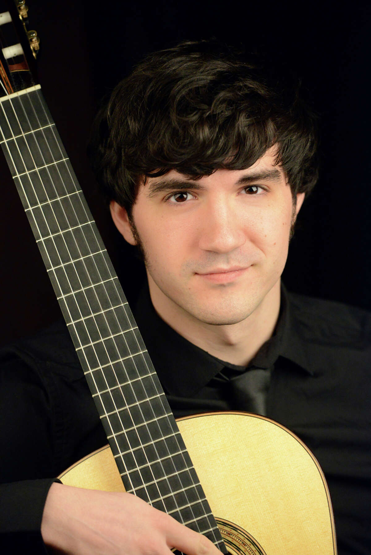 Classical guitarist Dodson hopes to inspire youth