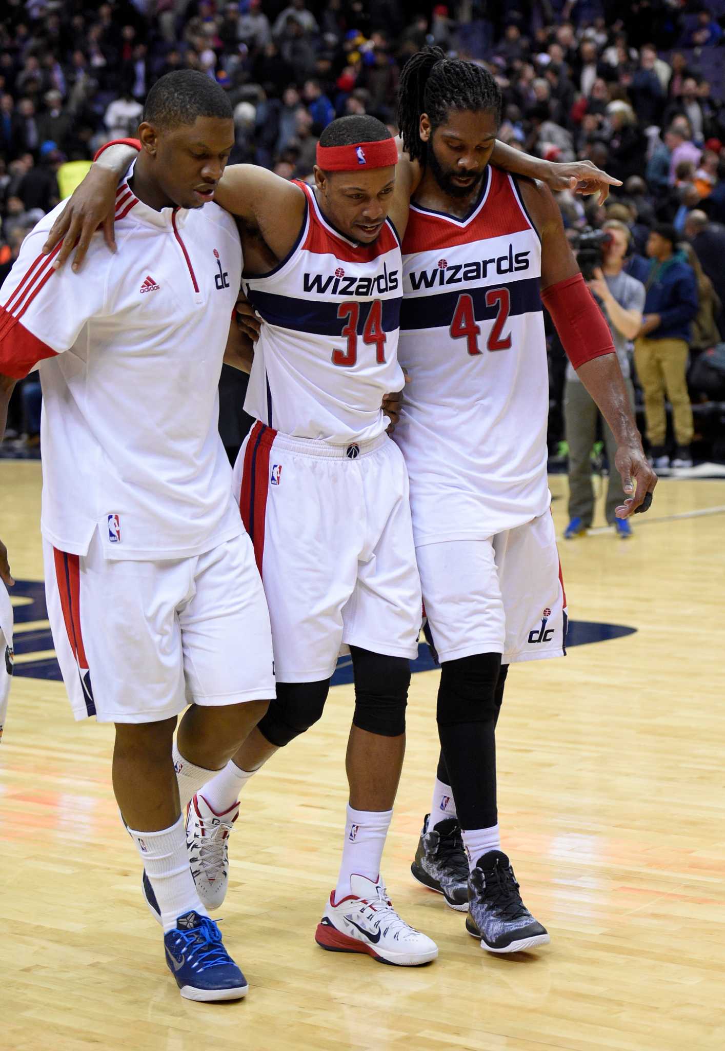 NBA: Curry leads Warriors past turnover-prone Wizards