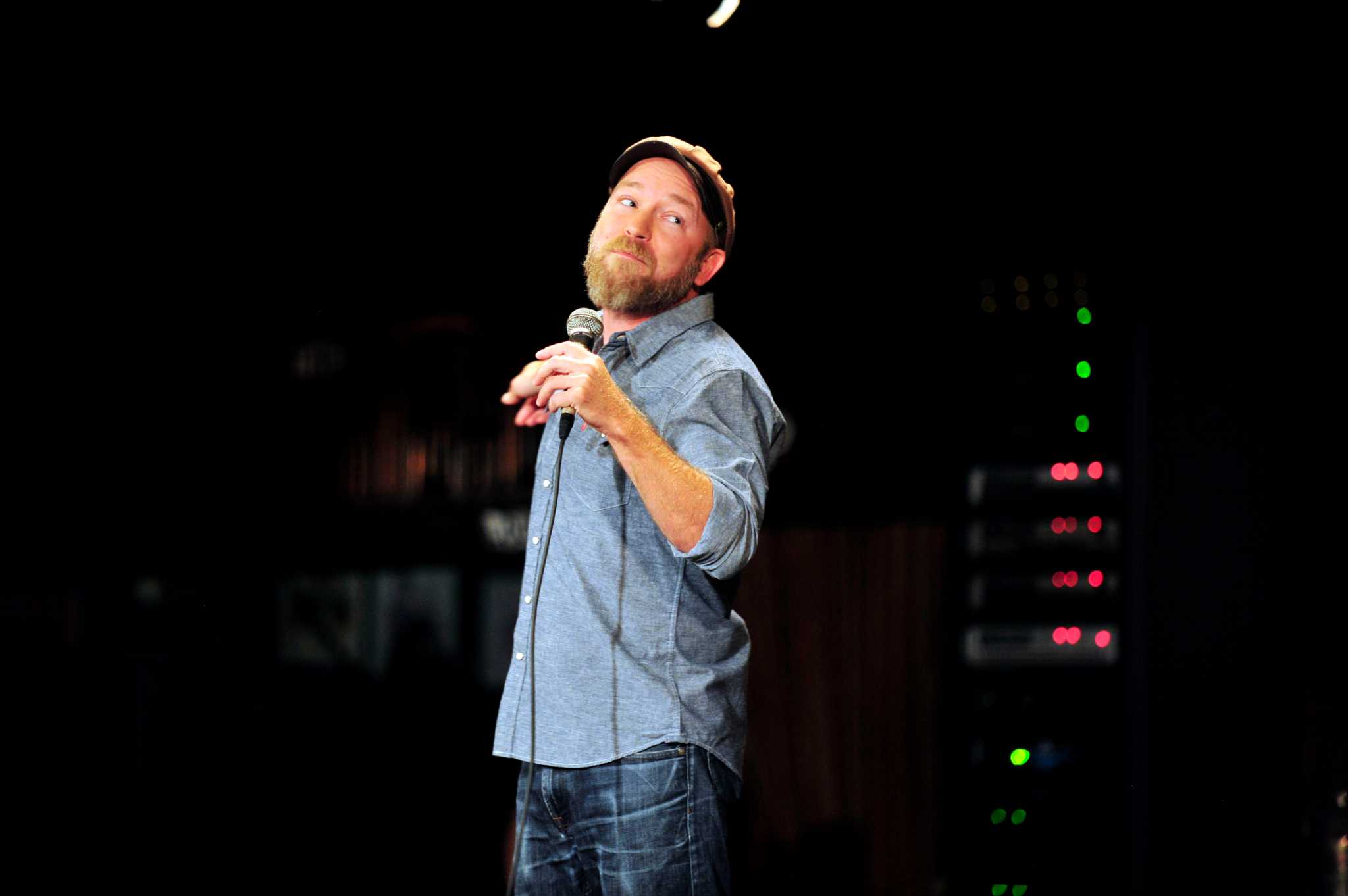 Comedian Kyle Kinane finds humor in his everyday life