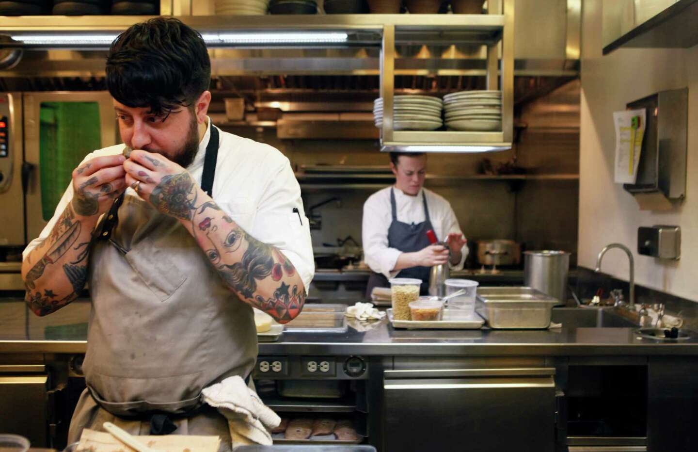 Startup that lets chefs review restaurants lands $4 million