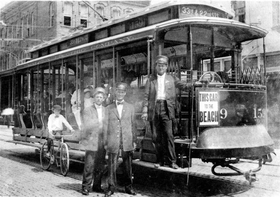 Trolley revival gets green light from Galveston council - Houston Chronicle