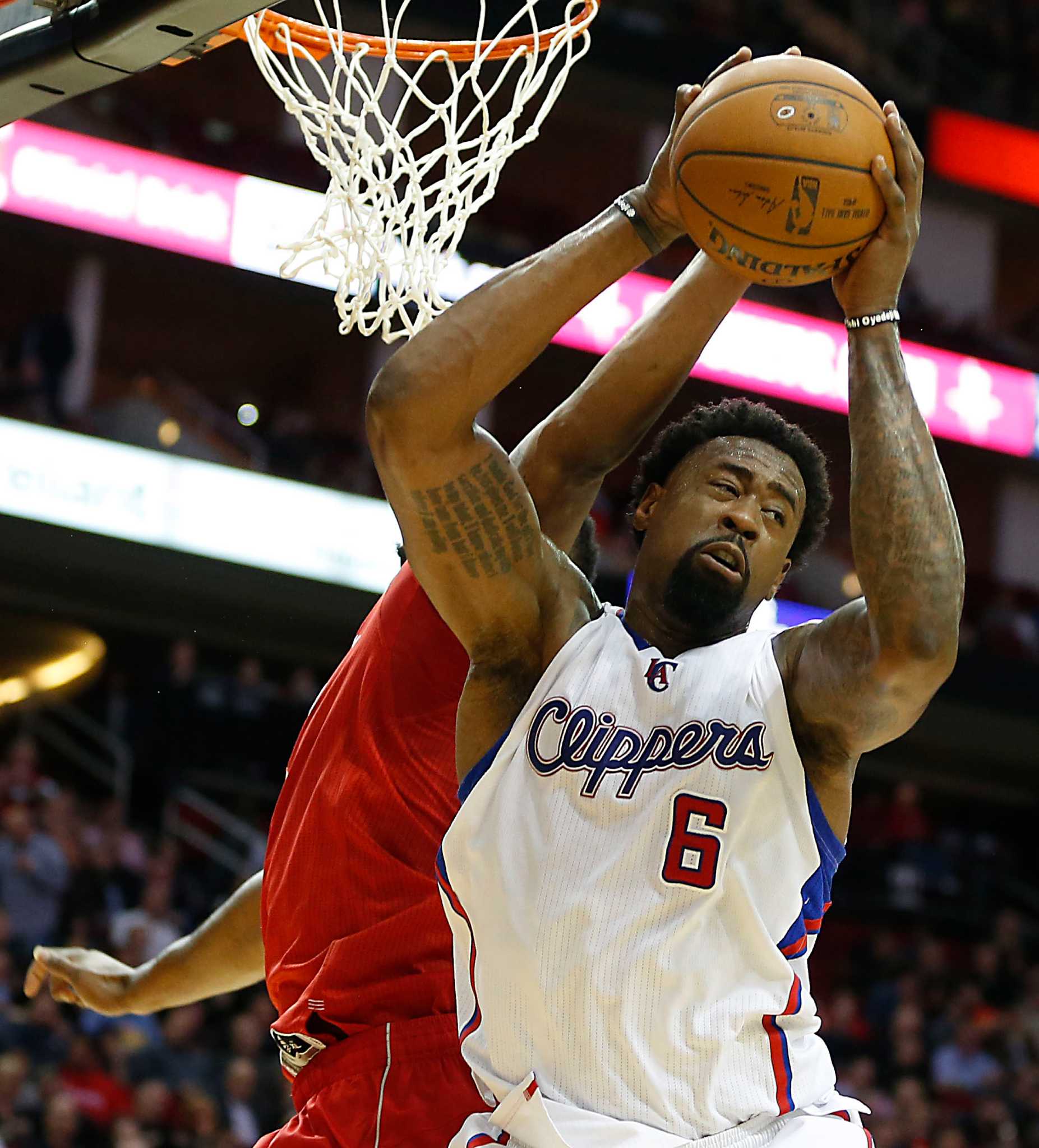 With 35-ticket ritual, Clippers' Jordan honors late Bellaire star