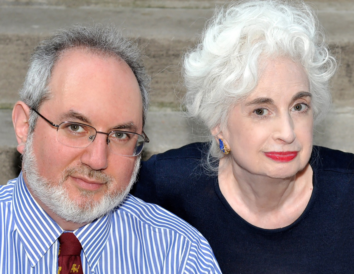 Our thumbs need sense of decorum, Miss Manners says